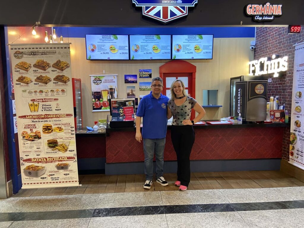 Casal adquire duas franquias através de repasse, reergue negócio, e fatura 80% a mais que ...